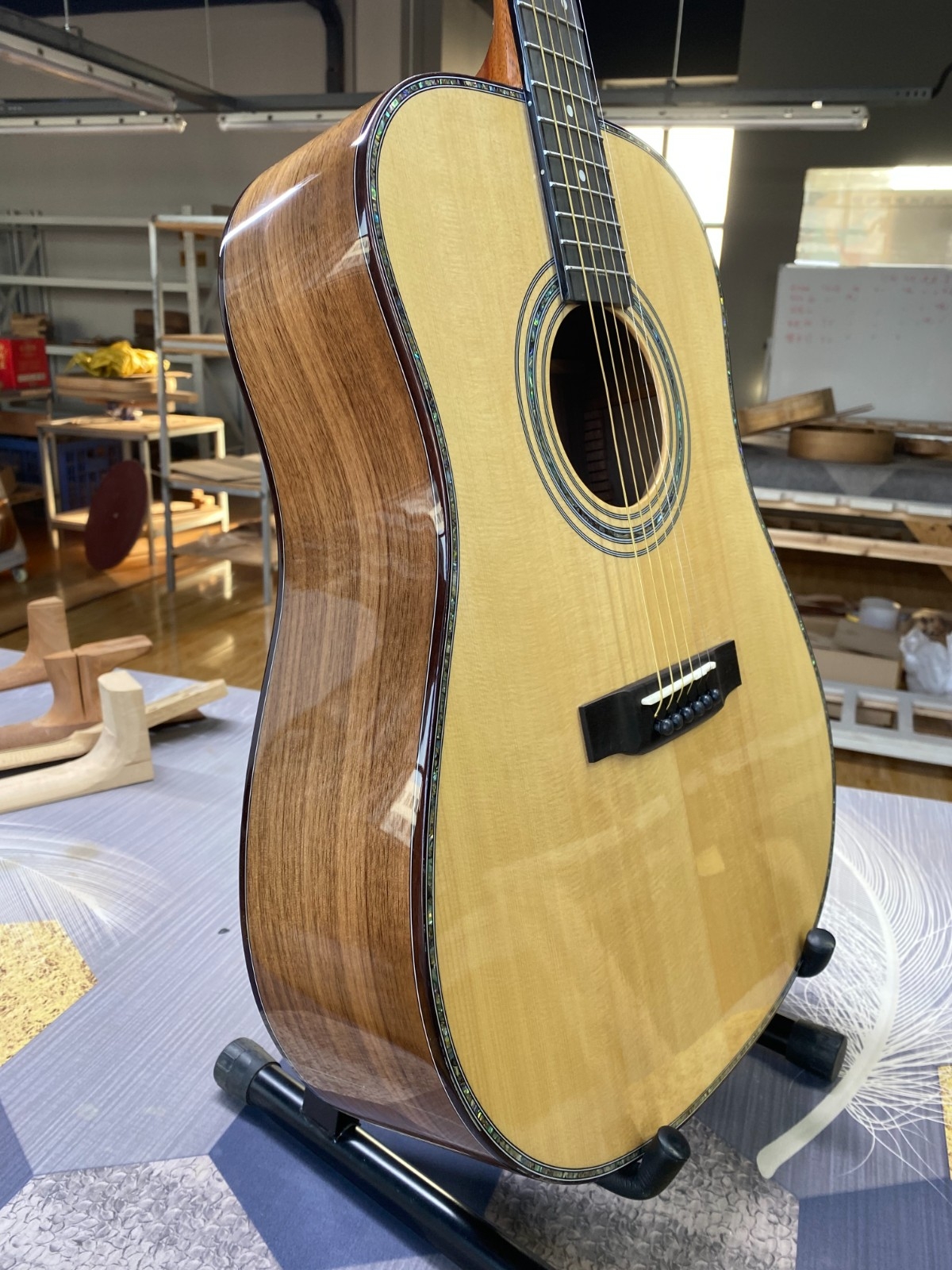 K576-41寸D桶云杉胡桃木本色亮光全单（厂新）