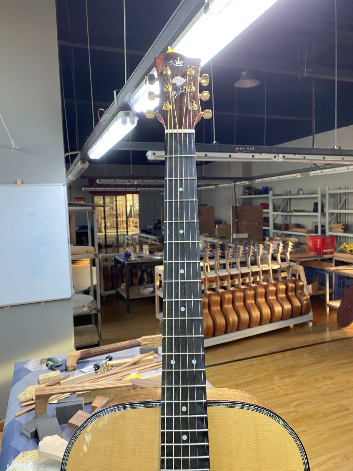 K576-41寸D桶云杉胡桃木本色亮光全单（厂新）